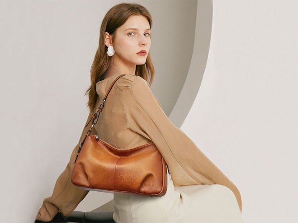 20 Best Leather Bag Brands : List Guide