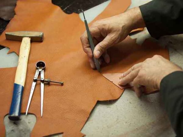 How to Make a Leather Purse: DIY & Custom Crafting Guide