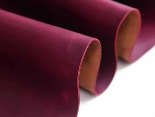 What Is Vegetable-Tanned Leather: Natural Craft & Quality